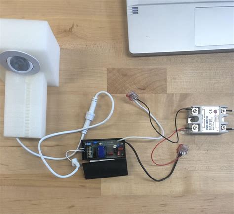 trouble controlling light with arduino r arduino