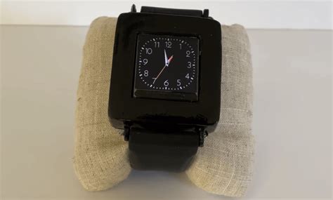 This Diy Watch Works But For Only A Limited Amount Of Time Arduino Blog