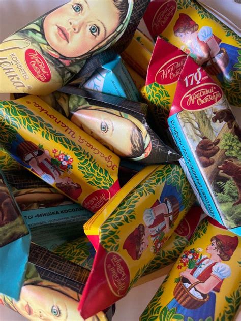 Margadism Ээж аавын үеийнхэн бол зза ёстой нугасгүй байлгүй дээ тээ Надад ч бас хааяа