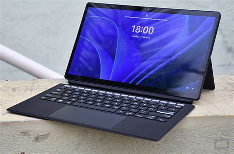 In Pics Asus Vivobook Slate Oled Review Gizbot