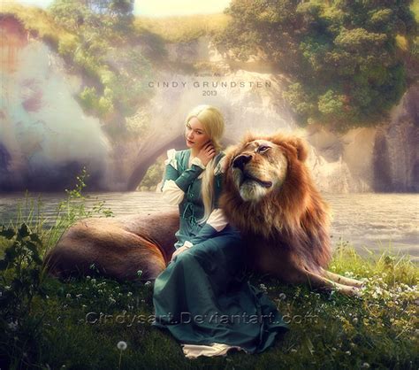 Фото Девушка со львом сидят у реки работа Cindysart