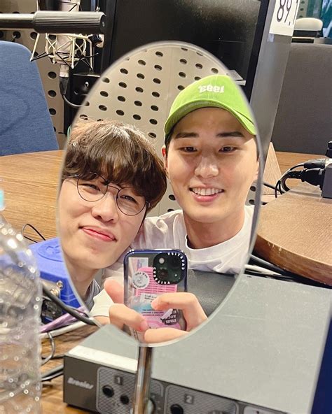 주디 On Twitter 나 휘핑크림 올려드릴까요 뭐래 휘핑크림 올릴까 웅 휘핑크림 올려주세요 휘핑크링 마니 쥬세요 귀엽다는듯이 웃기