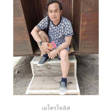 The Standard Update ตำรวจควบคุมตัว 2 ผู้ต้องหา มาสน ปทุมวัน หลังถูกจับกุมในกรณีเหตุระเบิด