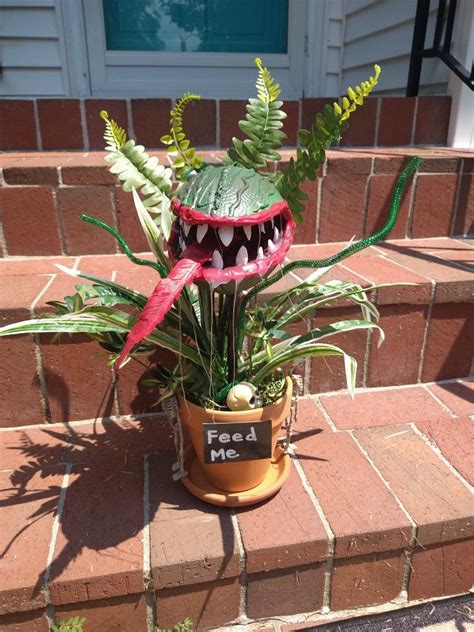 Easy Diy Halloween Prop The Little Shop Of Horrors Audrey Halloween
