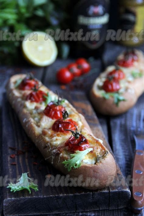 Багет с ветчиной и сыром в духовке 11 фото в рецепте