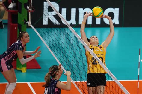 Turkije Negende Zege Op Rij Voor Van Aalen En Vakifbank Volleybalkrant