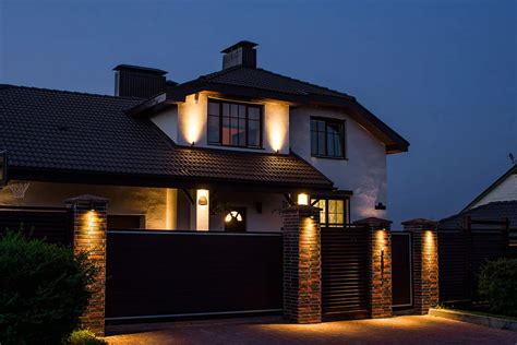 освещение фасада частного дома фото | Facade house, House styles, House