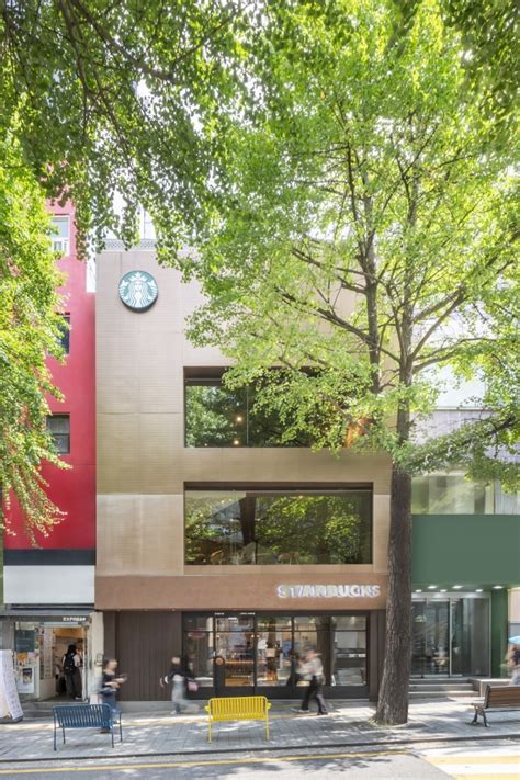 스타벅스 이대점 1호점 상징성 강조 ‘특화 매장 재단장 시사캐스트