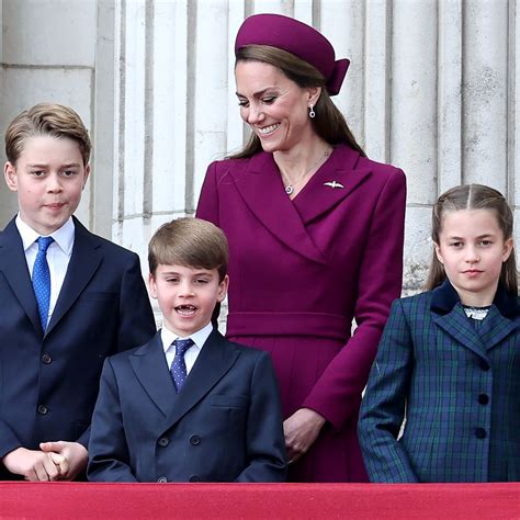 Kate Middleton Reaparece Junto A La Familia Real Inglesa En Balmoral