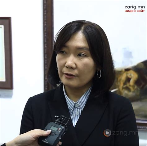 Б Мөнхбаясгалан Б Лхагвасүрэн гуай бол Монголын ард түмний сэтгэлд мянга мянган жил өртөөлж