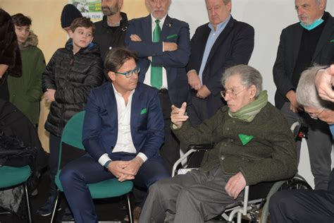 Regionali Verso Lo Strappo Tra Lega E Bossiani La Trattativa Con Moratti Appoggiata Da Una