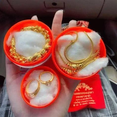 ฝากไว้ให้คิด ฝากไว้ให้คิด Added A New Photo