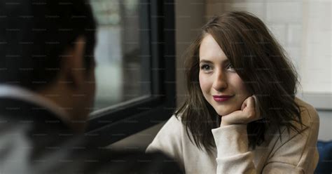 커플 마시는 커피 숍 휴식 사진 Unsplash의 사람 이미지