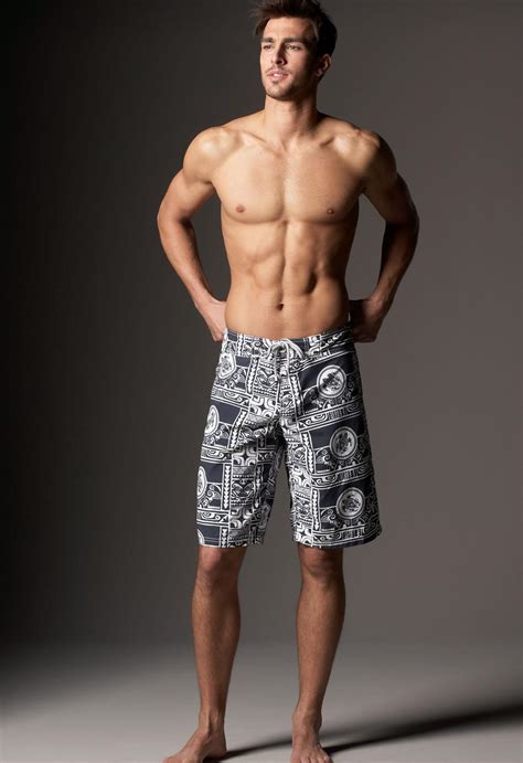 Menilike Mr Perfect Clint Mauro 2