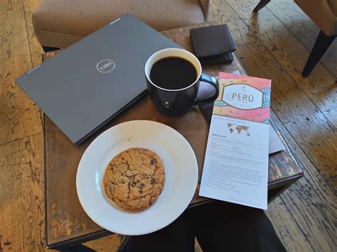 Starbucks Arab Emirates Cafes In Downtown Dubai Get Contact Number