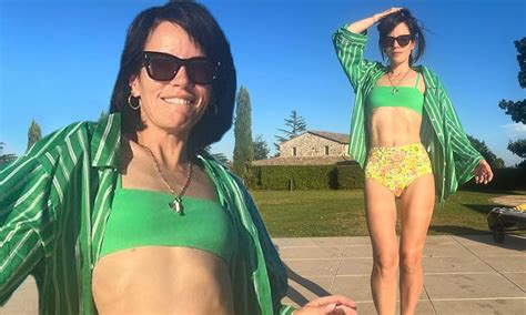 Lily Allen Bikini 2022