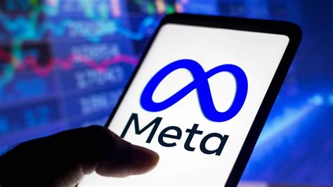 meta q3 sales drop 4 but facebook now has 2 billion daily users