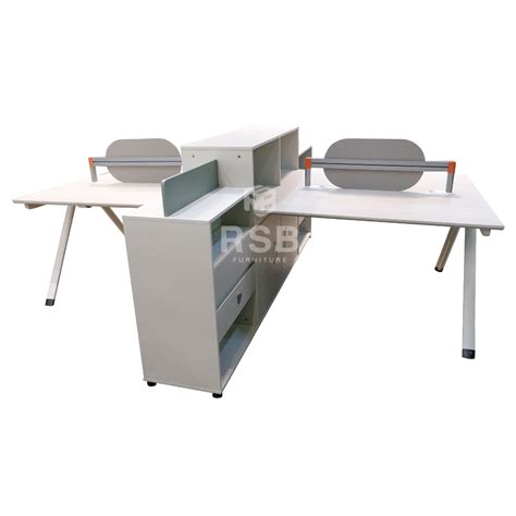 โต๊ะทำงานเข้ามุม ผู้บริหาร ขนาด 200 X 180 Cm ส่วนขาหุ้มด้วยหนัง มีไฟที่ด้านหน้า รหัส 4640 โต๊ะ