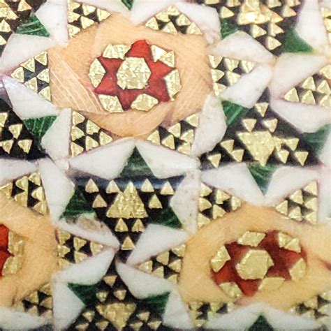 قیمت و خرید ساعت دیواری خاتم کاری مدل خورشیدی طرح گل و مرغ برجسته کد Grbr46d28 4f4