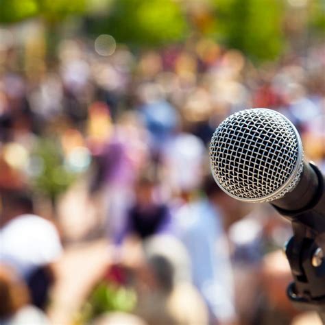 Isaac Mizrahi At Daniels Pavilion At Artis Naples Daniels Pavilion