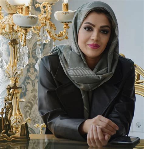 وکیل مشهد وکیل پایه یک دادگستری 09153390963 ندا عبدالله زاده