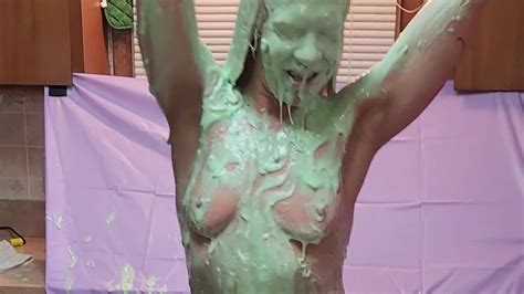 Mj S First Time A Naked Green Sliming Umd