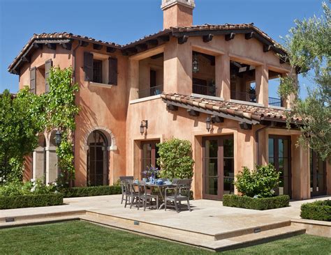 16 Mediterranean Style Homes With European Country Vibes
