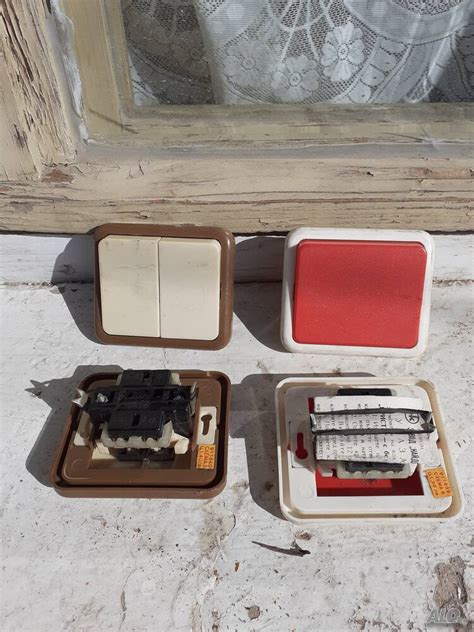 Ел ключове Кабели Конектори Преходници Годеч