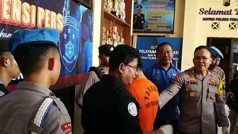 Oknum Guru SMP Setubuhi Siswinya Di Ruang Kelas - YouTube