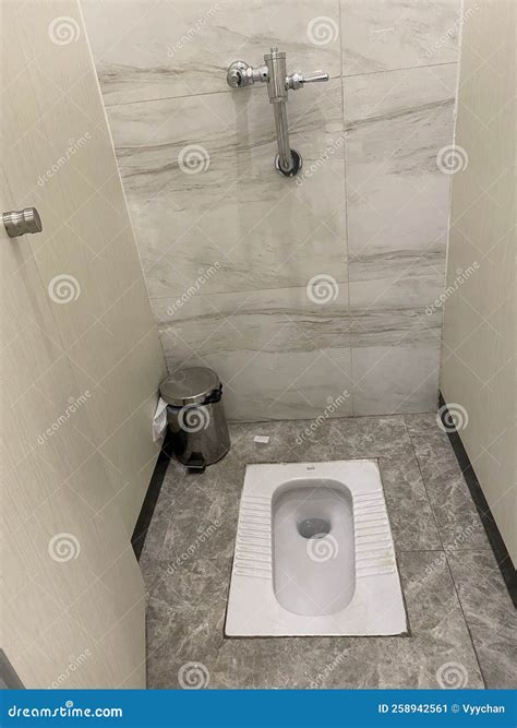 Squat Toilet Bowl Flushing System at George Delano blog