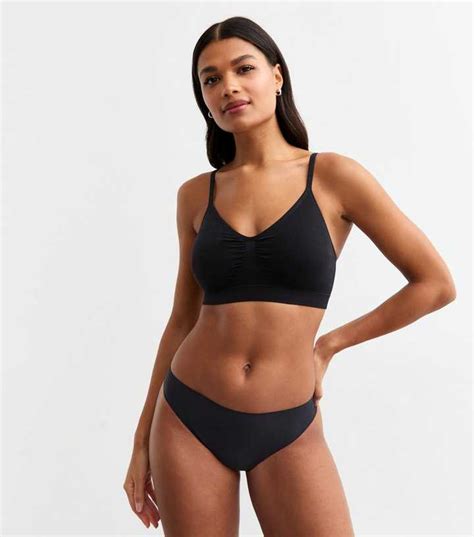 Black Seamless Ruched Bra New Look