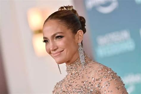 Jennifer Lopez Poses Topless For Stunning Shot Marking Stress Awareness Month Canada
