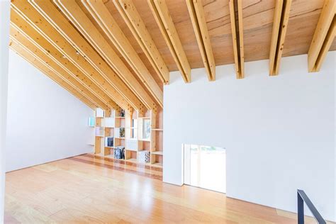 Embracing The Landscape Triangle Layer House By Maruta Architects Modosphere Embracing The Landscape Triangle Layer House By Maruta Architects Modosphere