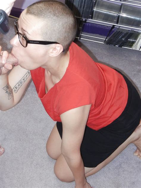 Horny Nerd Shelly Sucks Some Dick Pics Xhamster