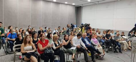 ΣΤΗΡΙΖΟΥΜΕ ΤΟ ΔΙΚΑΙΩΜΑ ΤΩΝ ΠΑΙΔΙΩΝ ΜΕ ΑΝΑΠΗΡΙΑ ΣΤΗΝ ΕΝΙΑΙΑ ΕΚΠΑΙΔΕΥΣΗ