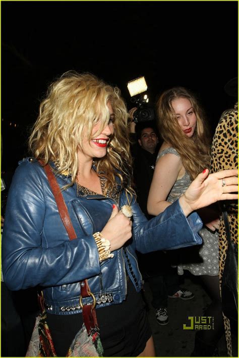 Ke Ha Gold Tooth Cannibal Photo Kesha Photos Just Jared Celebrity News And