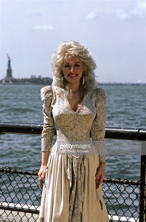 Dolly Parton At Battery Park In 1987 In 2024 Dolly Parton Dolly Dolly Parton Pictures