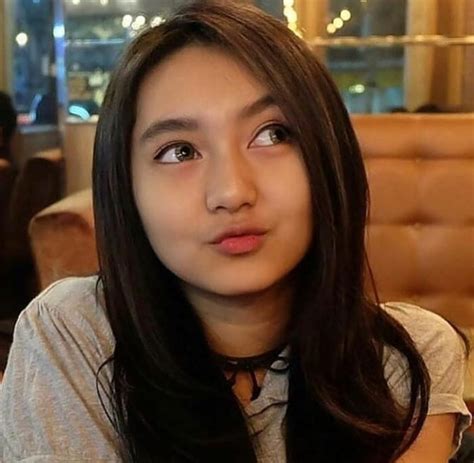 Pijat Panggilan Karawang Terdekat 24 Jam 18 Bening Mempesona