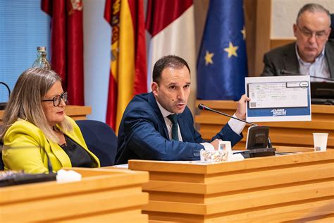 El Pleno del Ayuntamiento aprueba las ordenanzas fiscales para 2025