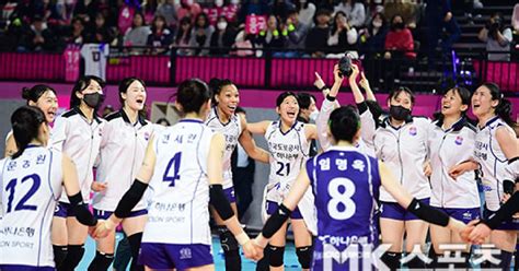 도로공사 ‘기적의 리버스스윕 우승이다 Mk포토