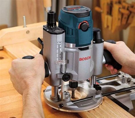 Plunge Router Vs Fixed Base Router Whats The Difference Router Plunge Router Router Tool