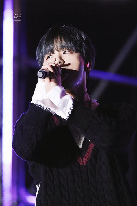 ปกพนโดย Pri ใน K Pop