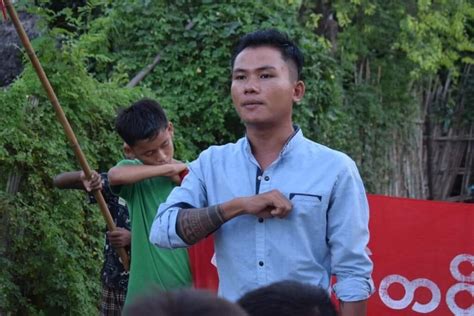 ကယ်တင်ရှင်မရှာ ဒို့ကျေးရွာ သပိတ် စစ်ကြောင်း စစ်အာဏာရှင် တော်လှန်ရေး ချီတက် ဆန္ဒပြ Khit Thit Media