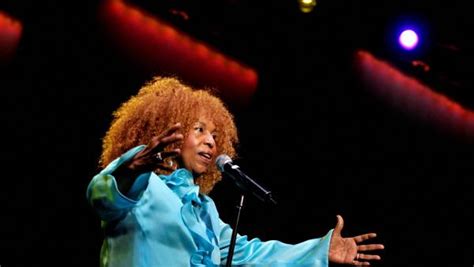 Mort De Roberta Flack Quelle Est Lincroyable Histoire Derrière Son