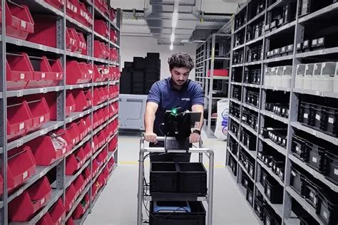 packing table and packing stations efficient and ergonomic work tables