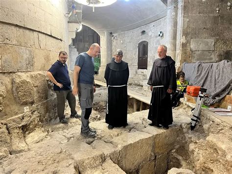 დედოფალი დედოფალი Added A New Photo