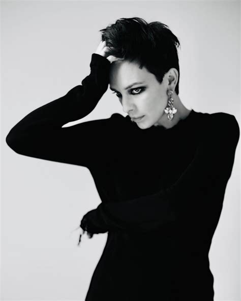 Анна Попова голая и слив горячих фото актрисы