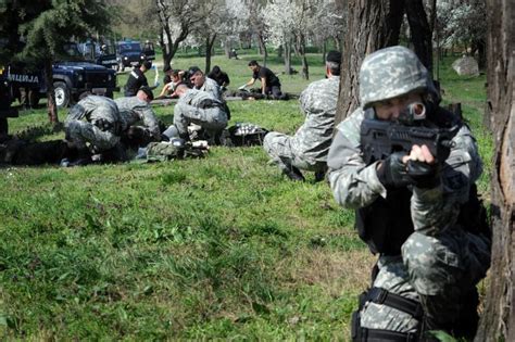 Телевизија 24 Заедничка вежба на македонските и бугарските специјални полициски единици во Софија