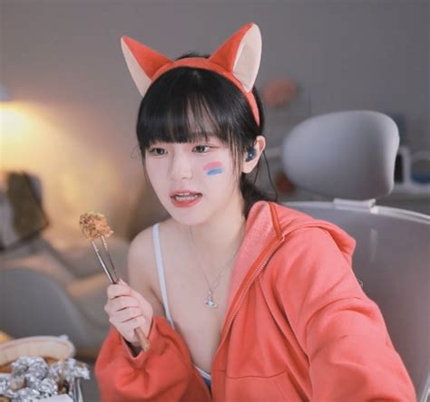 축구보는 와중 쵸단 존나 귀여움 치지직 에펨코리아