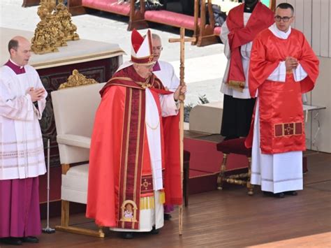 Папа Франциск води литургията за Цветница Последни Новини от Dnes Bg